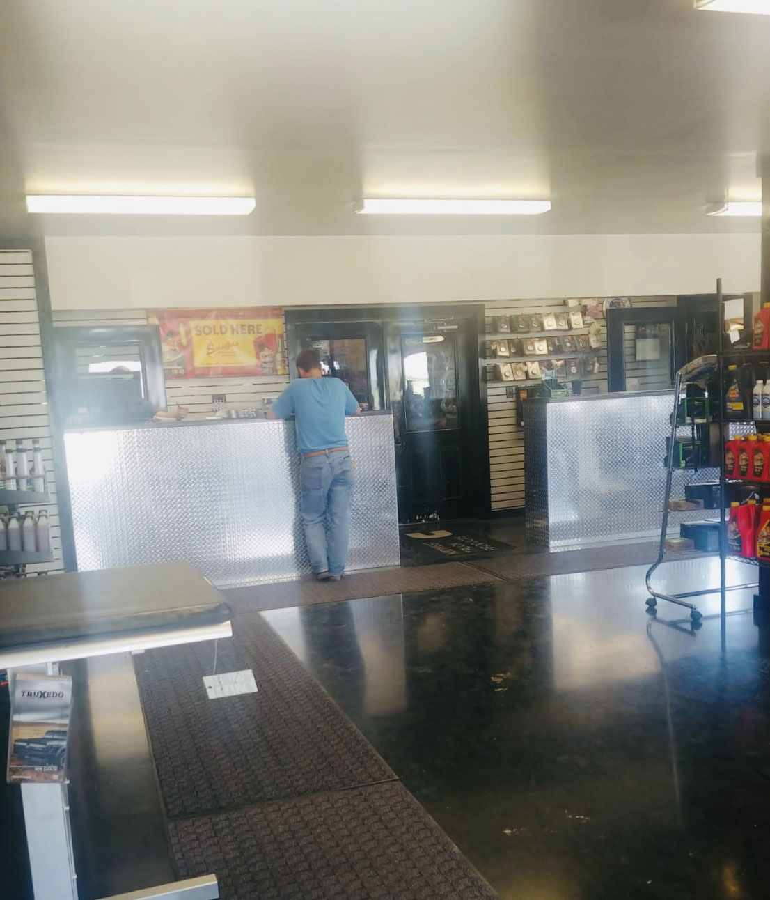 Parts Counter - Midwest Truck Products